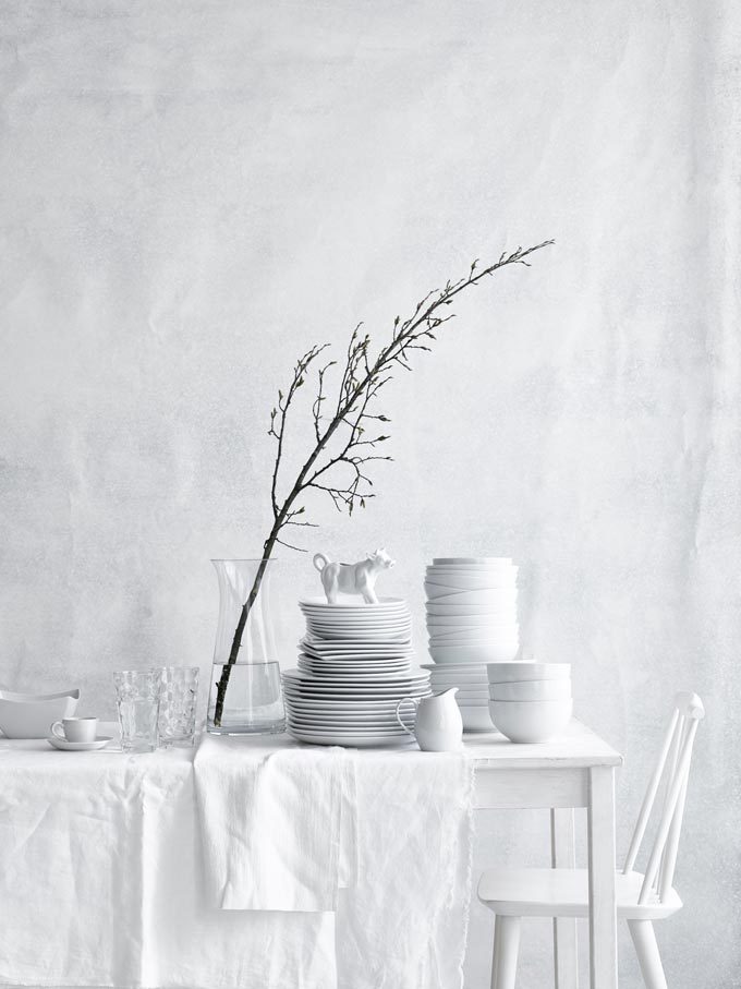 How To Do The All White Interior Design - Velvet Karatzas Interiors Atelier